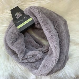 Best 25+ Deals for Faux Fur Infinity Scarf | Poshmark